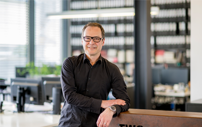 TWO IN A BOX / Team - TWO in a Box